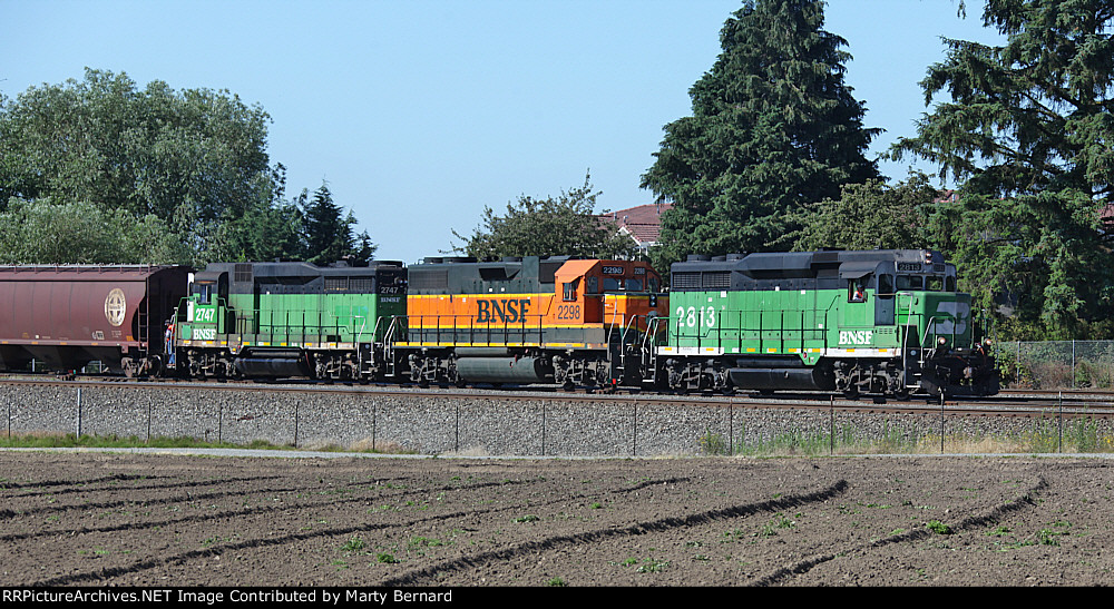 BNSF 2813, 2298, and 2747